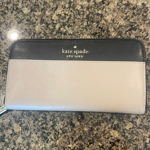 kate spade | Bags | Kate Spade Zip Around Wallet | Poshmark